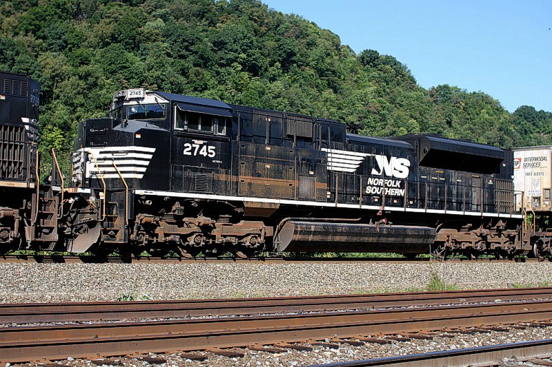 NS 2745
